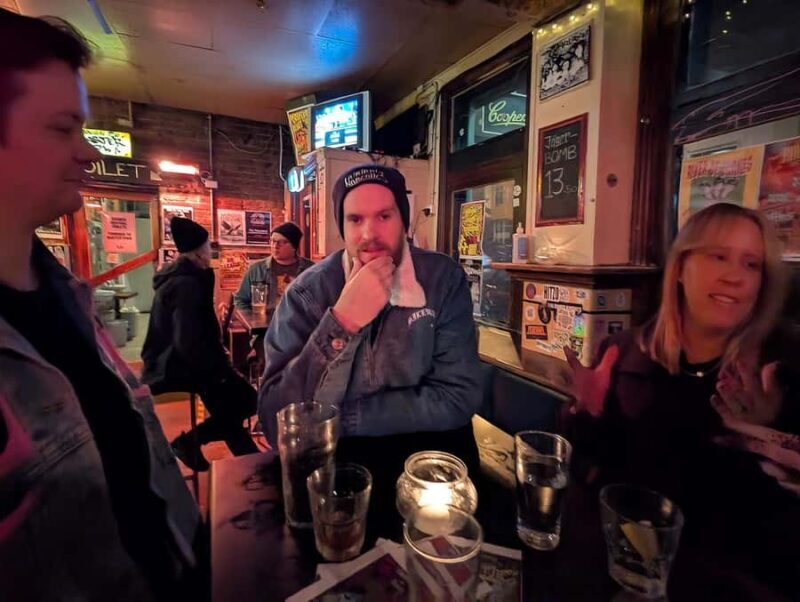 Melbourne Music Venue Pub Crawl with History + 2 Free Drinks - FAQ