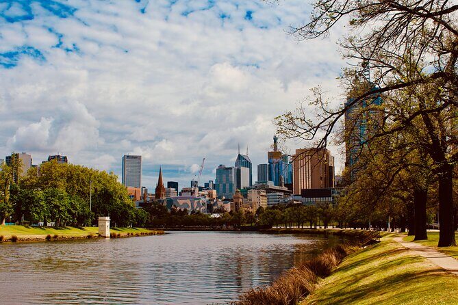 Melbourne Scavenger Hunt and Highlights Self-Guided Tour - Melbourne Town Hall