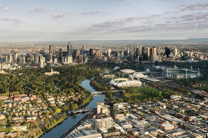 Melbourne sunrise balloon flight & champagne breakfast - Key Points