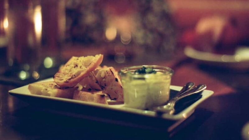 Melbourne: Talk & Tapas Tour with Cocktails - Discovering Hidden Laneways and Architectural Marvels