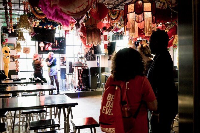 Melbournes History with a Drink Tour - The Guides: Local Experts with a Passion for Melbourne