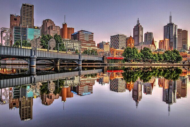 Melbourne's Secret Scavenger Hunt - Frozen Idols, Shifting Walls - An Original Way to Discover Melbourne