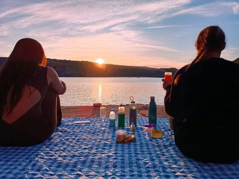 Menorca wakes up: Breakfast at sunrise - An in-depth look at what this tour offers