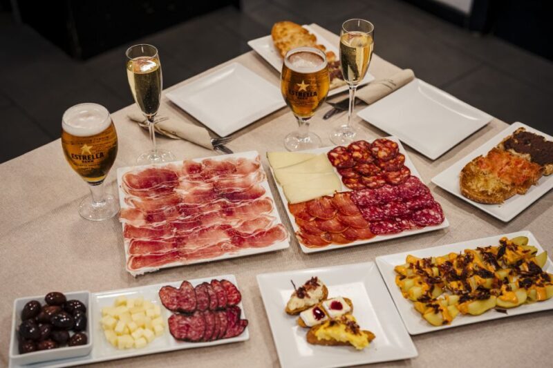 Menu Ibérico - Jamón & Cava near Sagrada Familia - Key Points