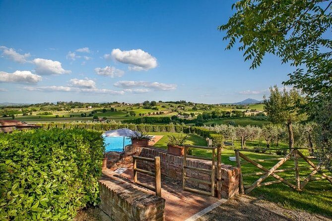 Menu with a View in the enchantment of the Tuscan hills - FAQ