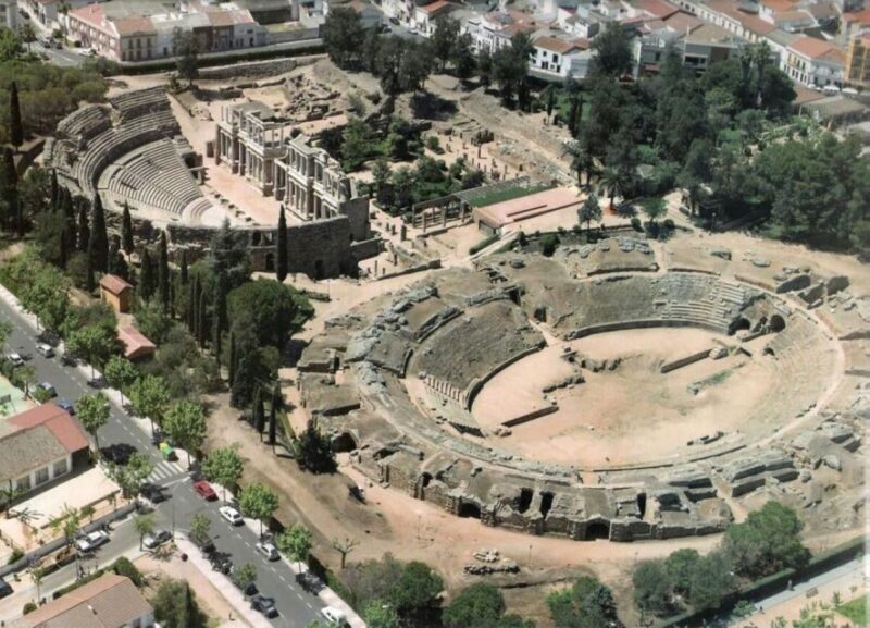 Merida: Roman Theater and Amphitheater Guided Tour - Key Points