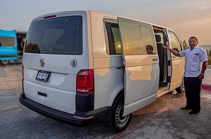 Merida Van & Driver for a day - Authentic and Personalized Experience