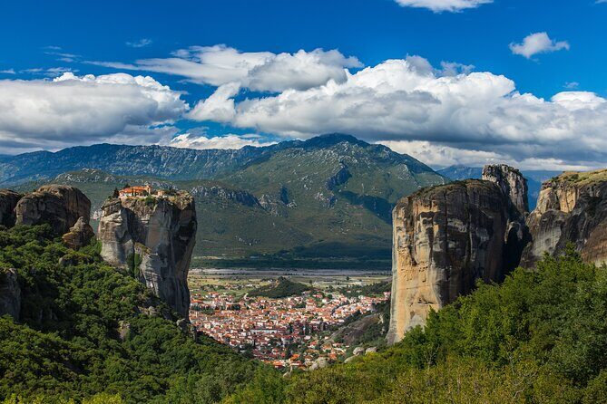 Meteora Day Trip with central Pick up & optional Lunch - Lunch and Local Flavors