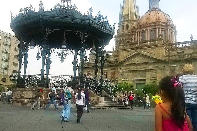 Mexican Muralism in Guadalajara. A Cultural PRIVATE TOUR - Transportation & Logistics: What You Need to Know