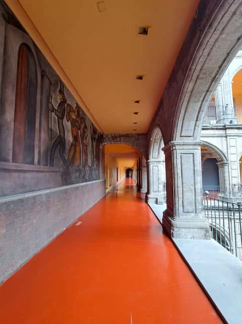 Mexican Muralism Tour: Paint Your Graffiti - Mexican Muralism Tour: Paint Your Graffiti