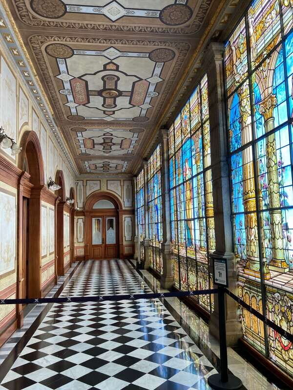 Mexico City: Art, History & gossip about Chapultepec Castle - Who Should Book This Tour?  