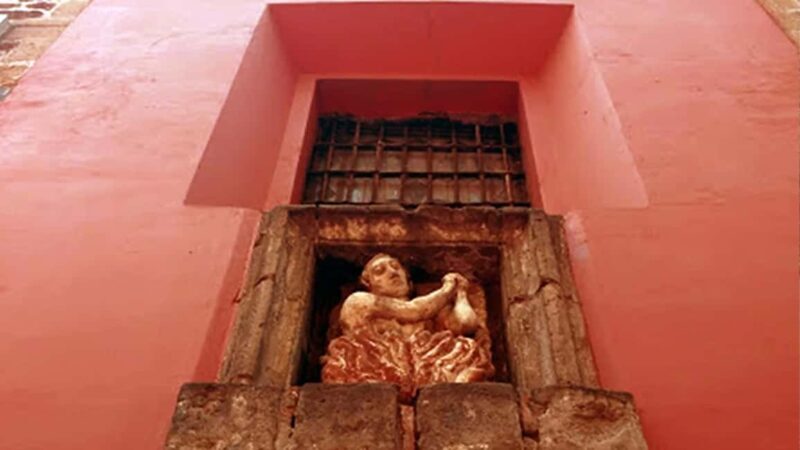 Mexico City: Gay Plazas - Who Will Appreciate This Tour?