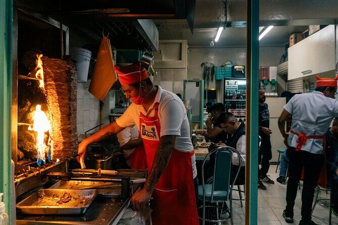 Mexico Private Food Tour With Locals Including 10 Tastings - How the Tour Works in Practice