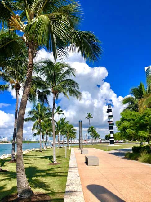 Miami Beach: Guided Tour with Expert Local Guide - An In-Depth Look at the Miami Beach Guided Tour