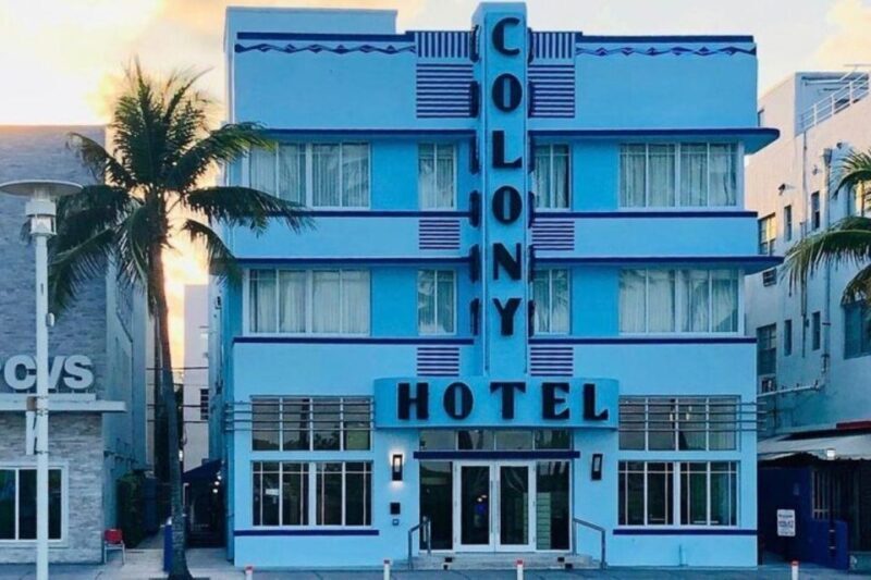 Miami Beach: South Beach Journey through Food and History - The Guided Experience: Insights and Personal Touches
