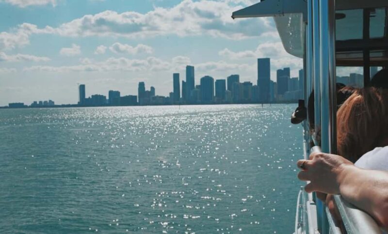 Miami: Biscayne Bay Millionaire's Homes Sightseeing Cruise - The Views and Photo Opportunities