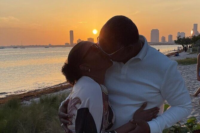 Miami Magic City Romantic Date Tour - An Evening of Romance and Culture in Miami