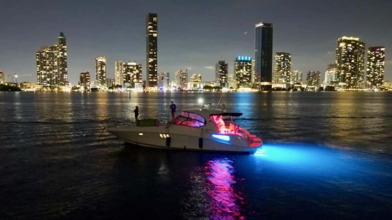 Miami: Private Yacht Charter - A Deep Dive into the Miami Private Yacht Experience