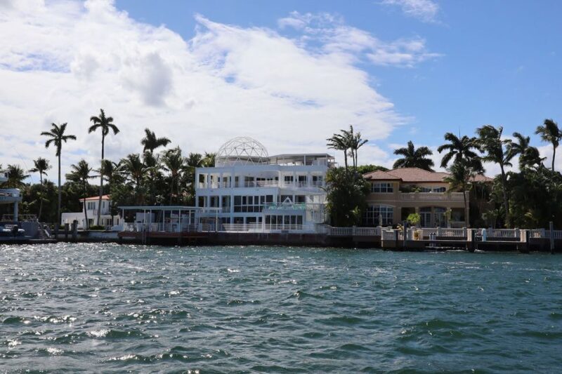 Miami Skyline Cruise of Millionaire Homes on Biscayne Bay - Who Is This Tour Best For?