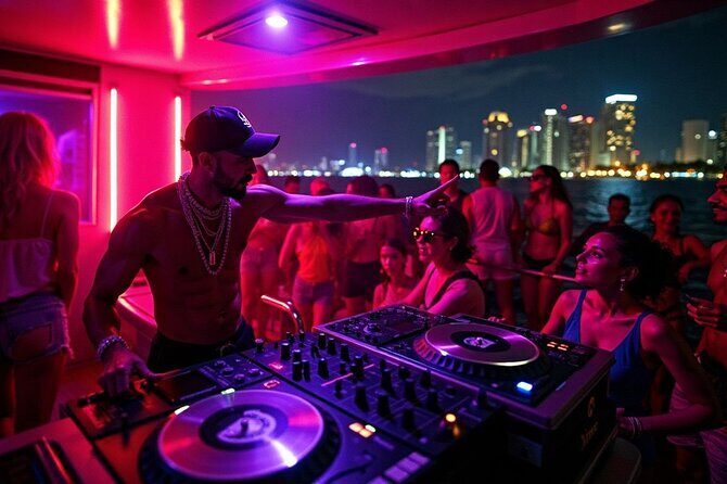 Miami's Top Yacht Party: Neon Nights with 3 Hr Open Bar Cruise - A Closer Look at the Experience