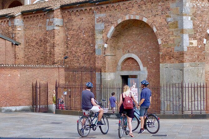 Milan: Bicycle Tour Live Tourist Guide 3 hours and half - The Sum Up