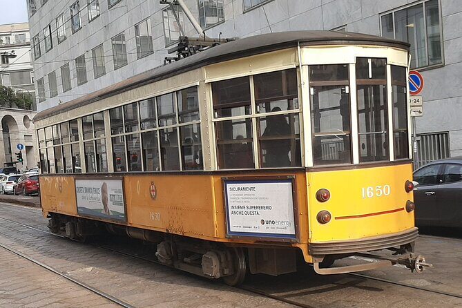 Milan Highlights Private Walking Tour - Why Travelers Rave About It