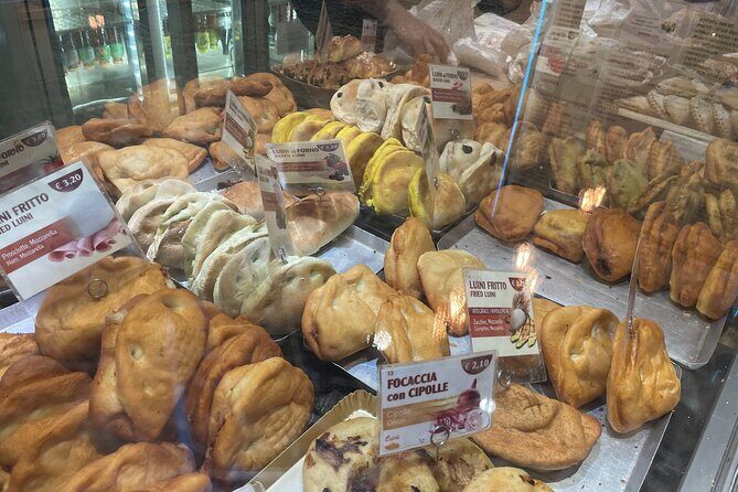 Milan History & Street Food Tour with Wine Tasting - An Up-Close Look at the Itinerary