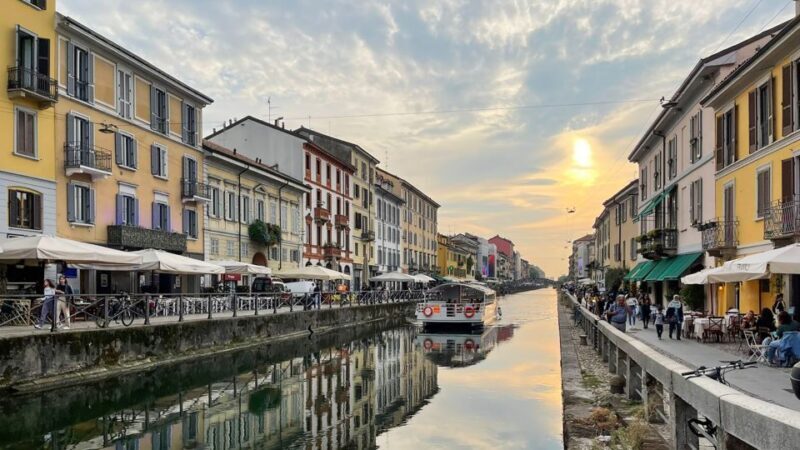Milan: Navigli District Canal Boat Tour with Aperitivo - Key Points