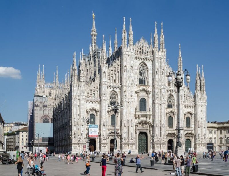Milan: small group walking tour of the Duomo and city centre - Practical Considerations and Tips