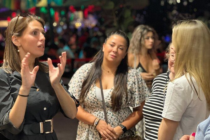 Milan: Sunset Navigli Food & Drinks Tour by Do Eat Better - Group Size and Atmosphere