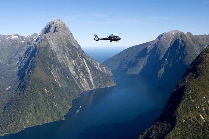 Milford and Fiordland Highlights Tour by Helicopter from Queenstown - Key Points