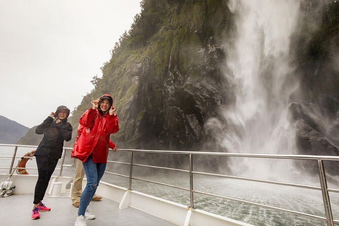 Milford Sound Coach & Cruise from Queenstown: Panoramic Views - Who Would Love This Tour?