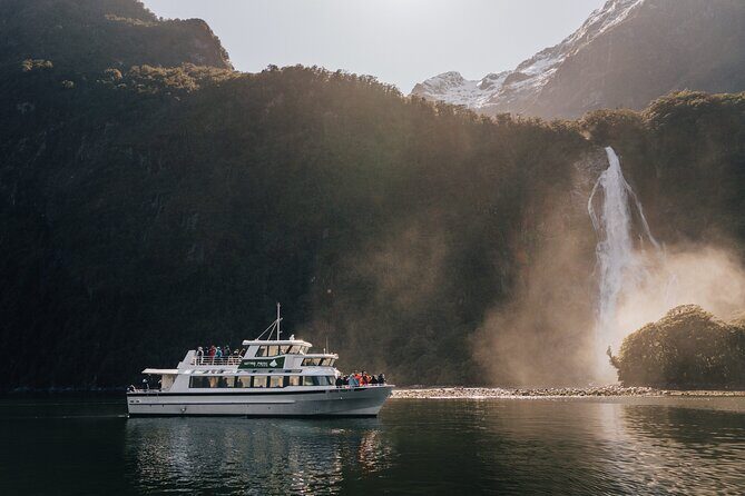 Milford Sound Cruise with Round-Trip Flights from Queenstown - FAQ