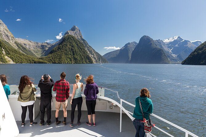 Milford Sound Day Tour with Scenic Cruise from Queenstown - An In-Depth Look at the Milford Sound Tour Experience