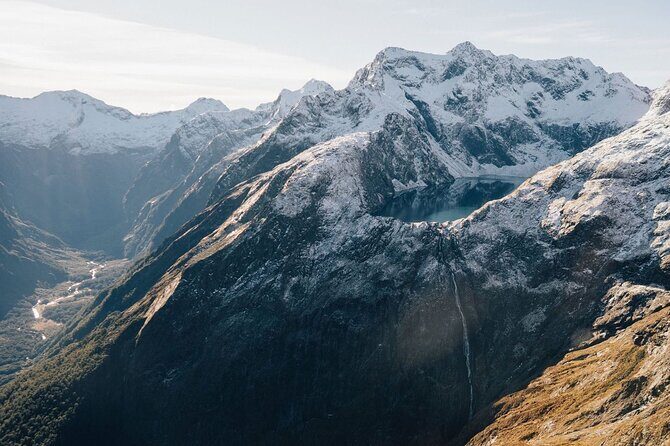 Milford Sound Discoverer 2 Hour Scenic Helicopter Experience - An In-Depth Look at the Milford Sound Discoverer Tour
