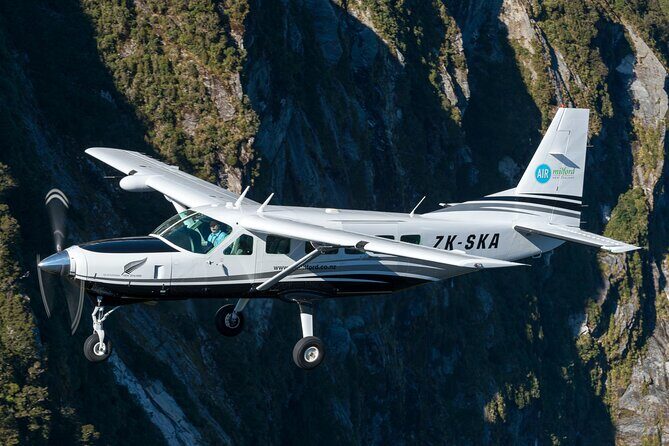 Milford Sound Flight and Cruise ex Queenstown (incl Lunch) - The Sum Up