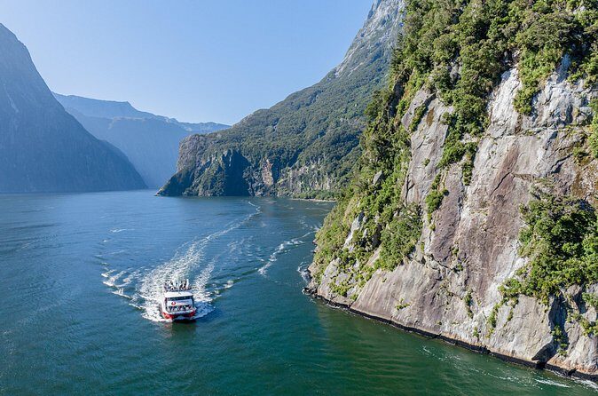 Milford Sound Nature and Te Anau Farm Visit Over 2 Days - FAQ