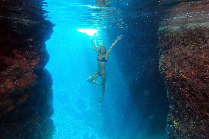 Milos caves snorkelling Catamaran Cruise in a small group - Detailed Breakdown of the Itinerary