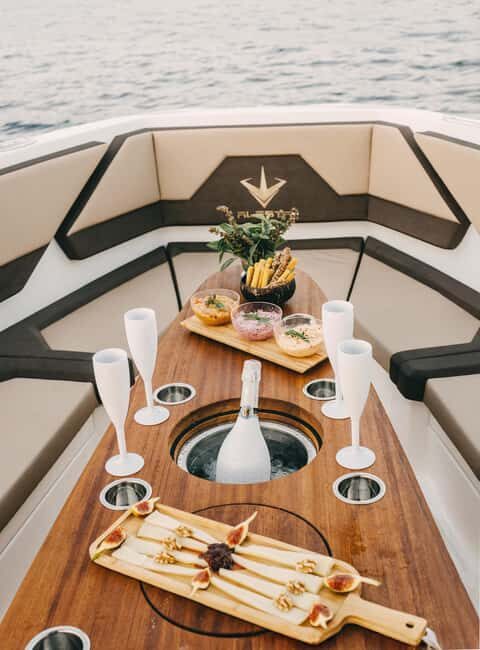 Milos: Private Yacht TourKleftiko Sarakiniko Poliegos - Customization & Flexibility