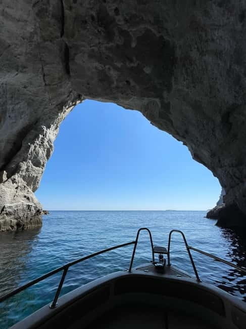 Milos: Self-Driving Boat Tour to Kleftiko - FAQ