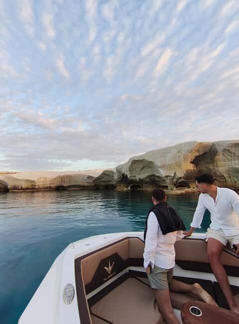 Milos: Small Group Yacht TourKleftiko Sarakiniko Poliegos - Who Will Love This Tour?