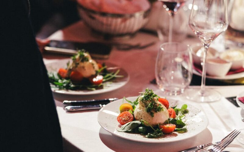 Mirage Vienna: Burlesque Spectacular  Dinner Show - FAQ  