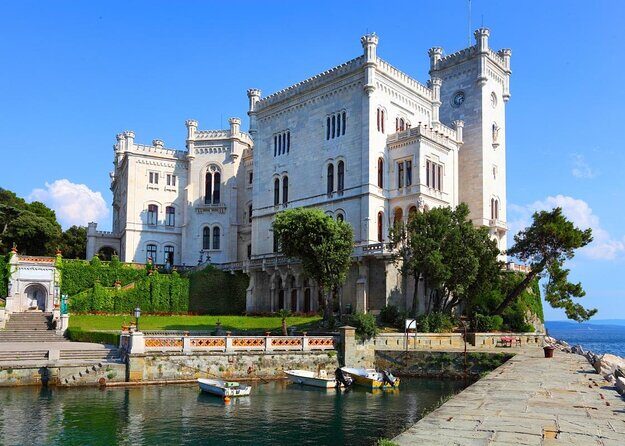 Miramare Castle and the park - Key Points