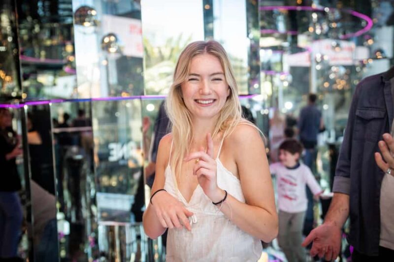 Mirror Bar - What to Expect at the Mirror Bar