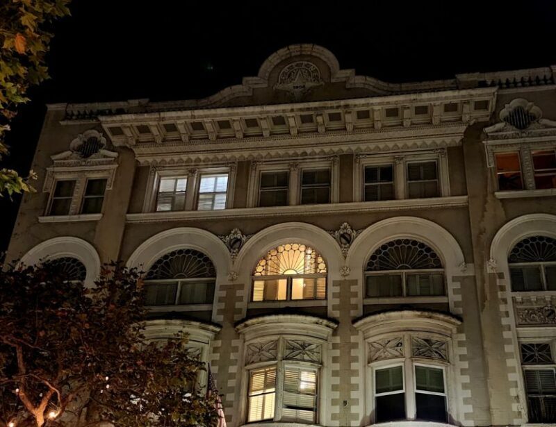 Mist, Mayhem & Murder: Monterey Ghost Tours - Is the Tour Worth the Price?