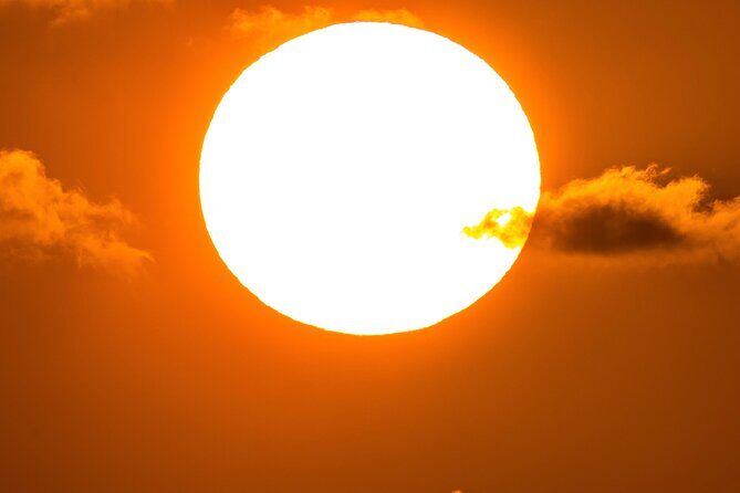 Moanas Luxury semi-private Sunset Cruise on Nalu - The Sum Up