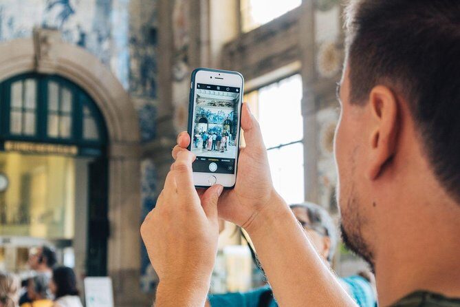 Mobile Photography through Porto hidden streets - An In-Depth Look at the Porto Mobile Photography Tour