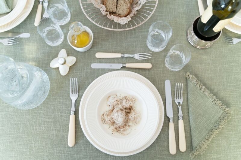 Modena: Private 4-Course Meal and Demo at a Local's Home - Host and Atmosphere