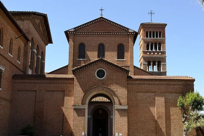 Monks and Knights walking tour on Aventino with Gelato - FAQs