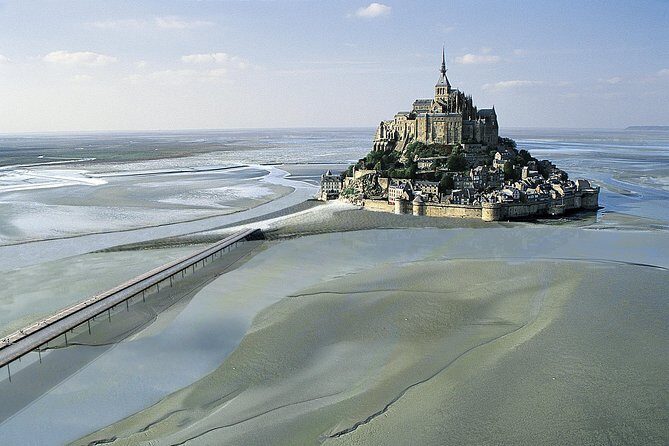 Mont Saint Michel Experience - Shuttle Service from Bayeux - Key Points